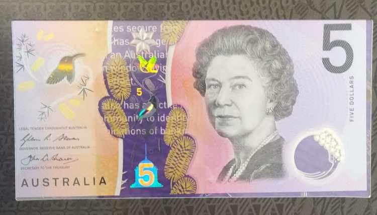 Queen Elizabeth II portrait, Polymer banknote - Green Apple Paper Money ...