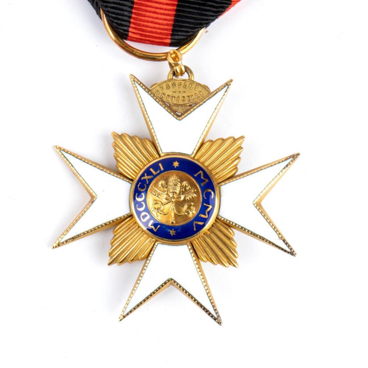 beautiful knights insignia in gold and enamel, ... - Bertolami Fine Art