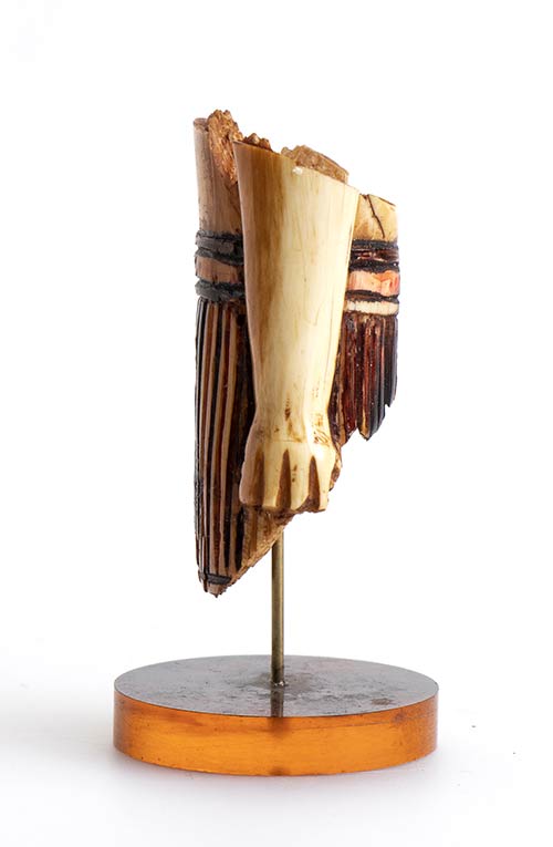 Levantine ivory sculpture; traces of cromy; ca. ... - Bertolami Fine Art