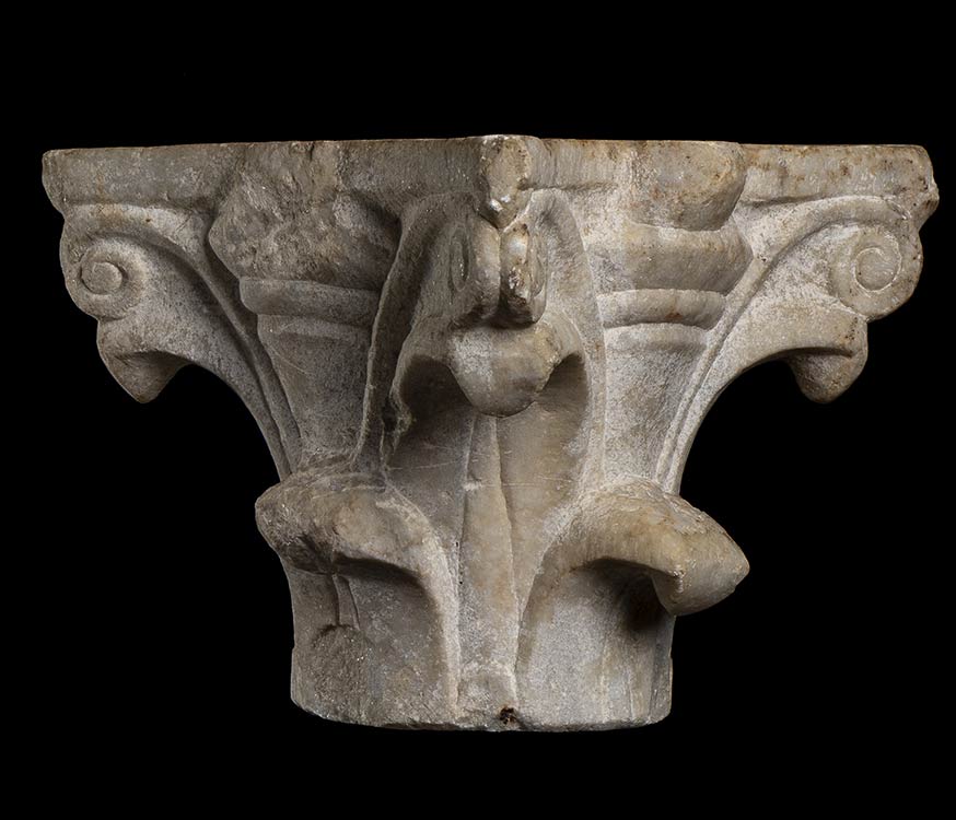 CAPITELLO COMPOSITO A FOGLIE LISCE Epoca tardo ... - Bertolami Fine Art