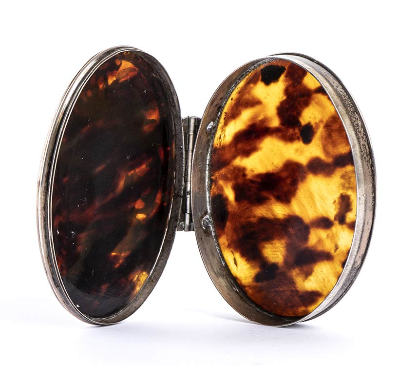 English Queen Anne tortoiseshell and silver ... - Bertolami Fine Art