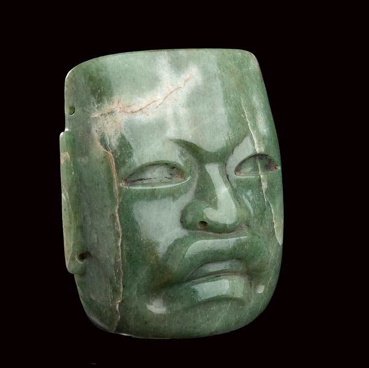 A GREEN JADE MASK Olmec style 16,7 cm high ... - Bertolami Fine Art